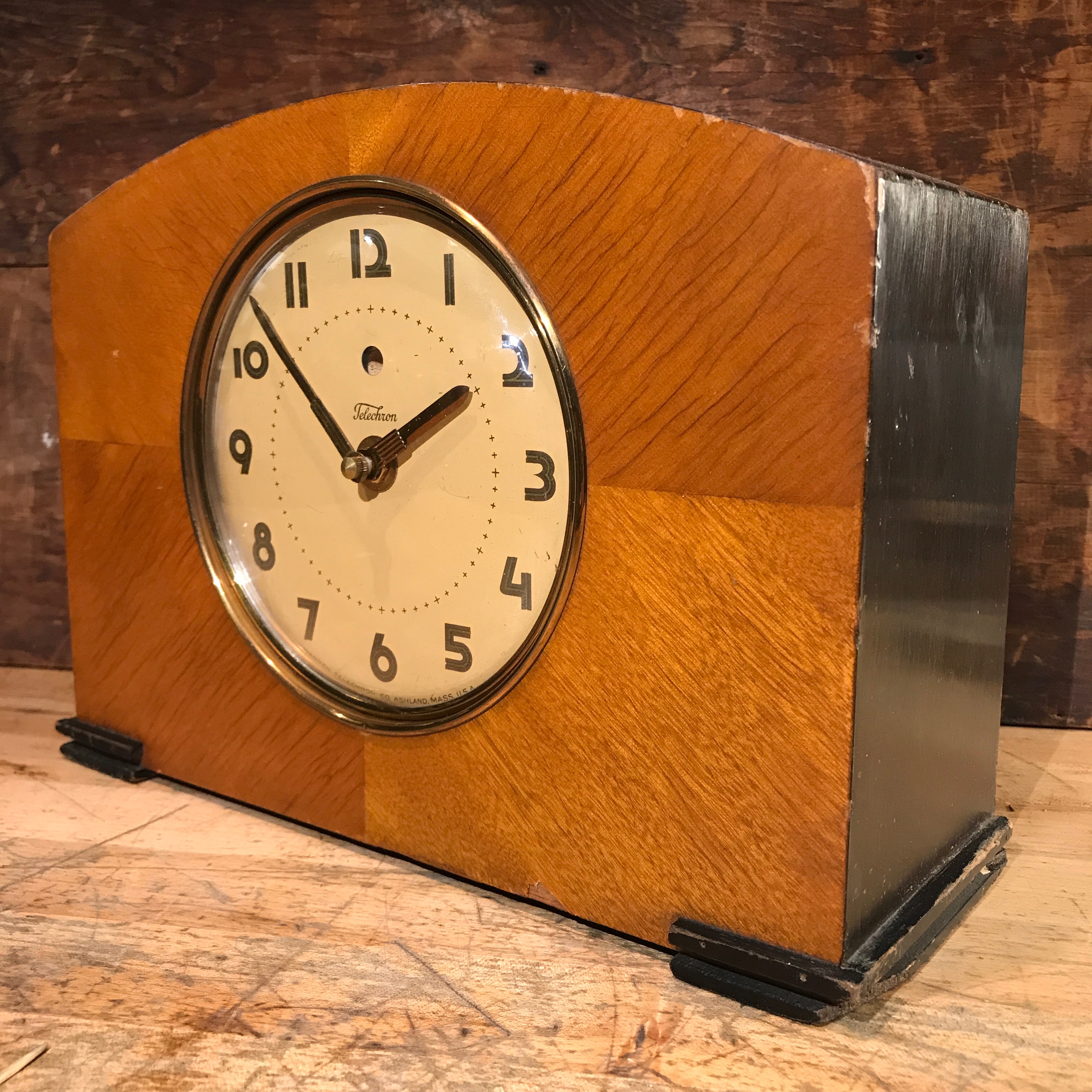 Telechron Art Deco Mantle Clock - handsome mantle clock with the ...